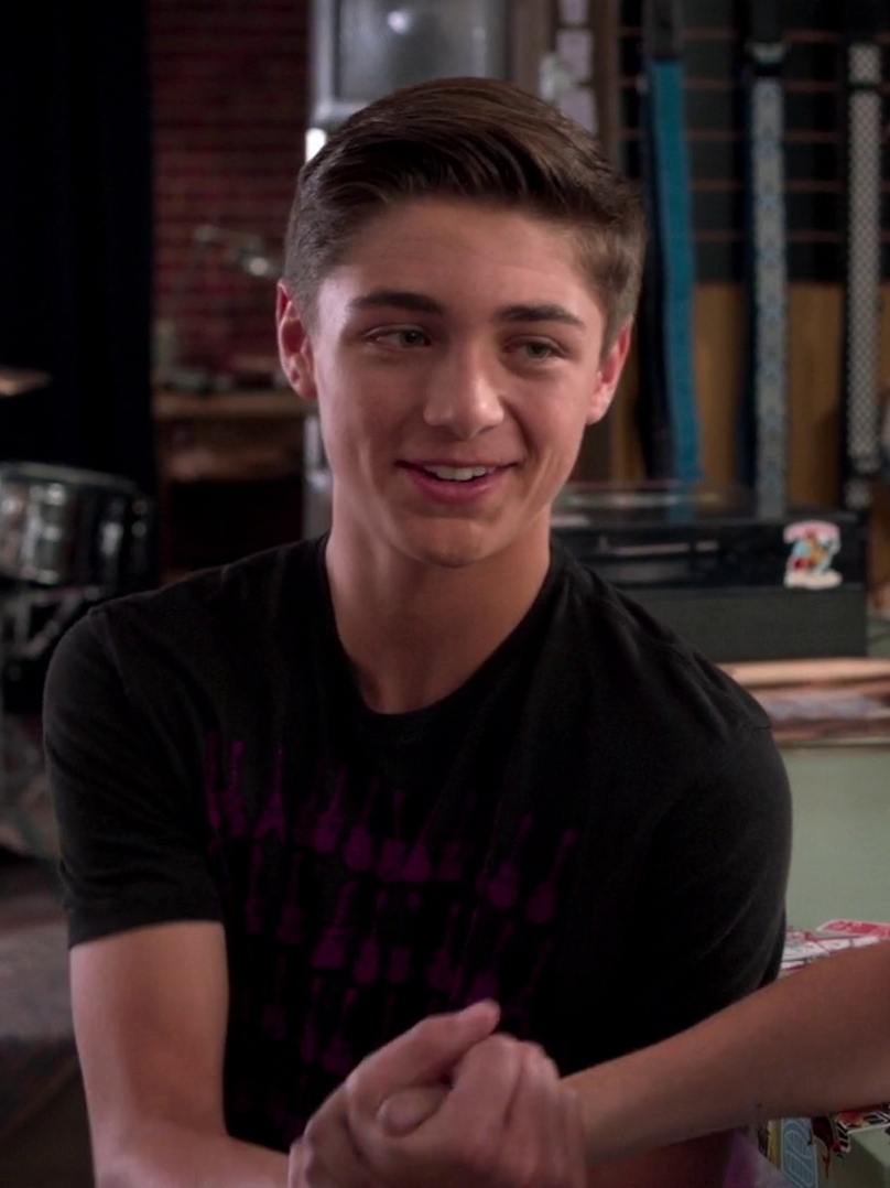 Picture Of Asher Angel In Andi Mack Season 3 Asher Angel 1548364436
