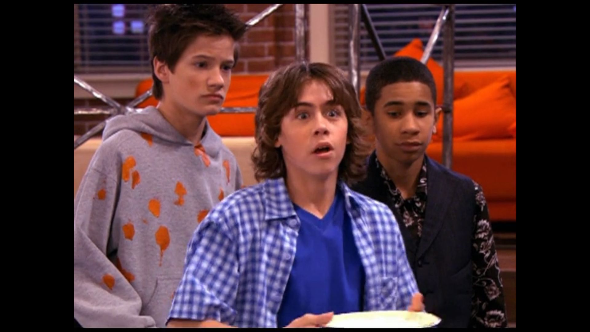 Picture Of Munro Chambers In The Latest Buzz Episode The Star Power Issue Munro Chambers