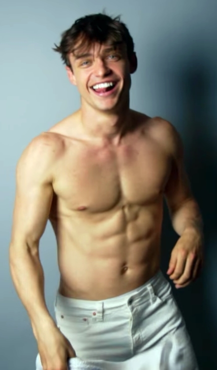 Picture Of Thomas Doherty In General Pictures Thomas Doherty 1515388616 Teen Idols 4 You